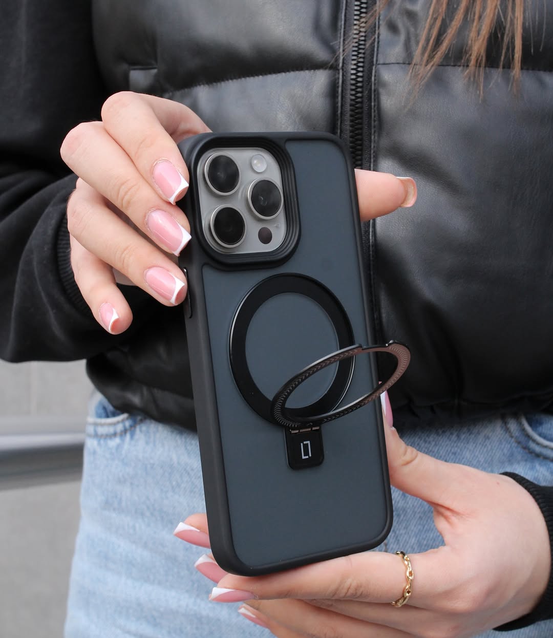 Doyers Premium MagSafe Stand Case for iPhone 16 Pro Max | TecHub